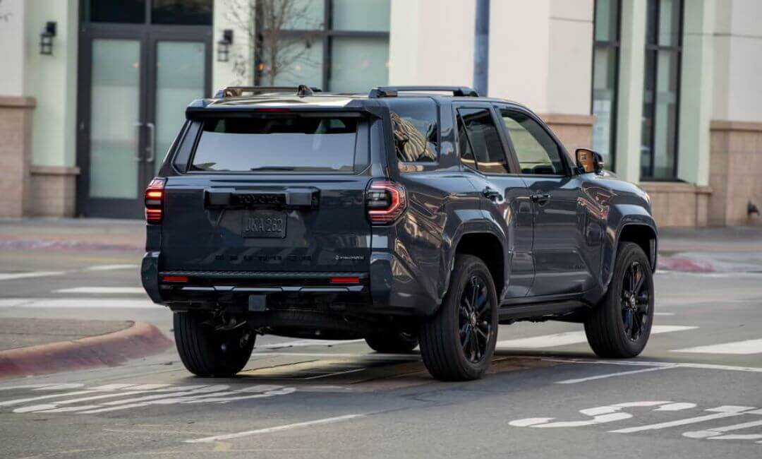 2025 Toyota 4Runner vs 2025 Land Cruiser: Specs, Features, and More