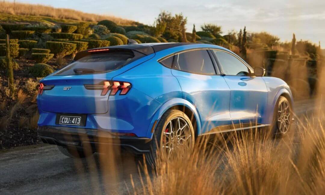 2026 Ford Mustang Mach-E: Mid-Size EV Rival to Tesla Model Y Gets Power ...